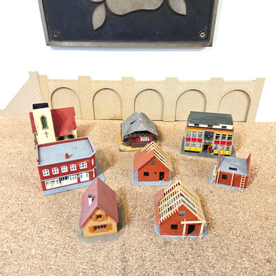 MODEL RAILWAY OO / HO GAUGE JOB LOT OF CONTINENTAL BUILDINGS X 8 FREE ...