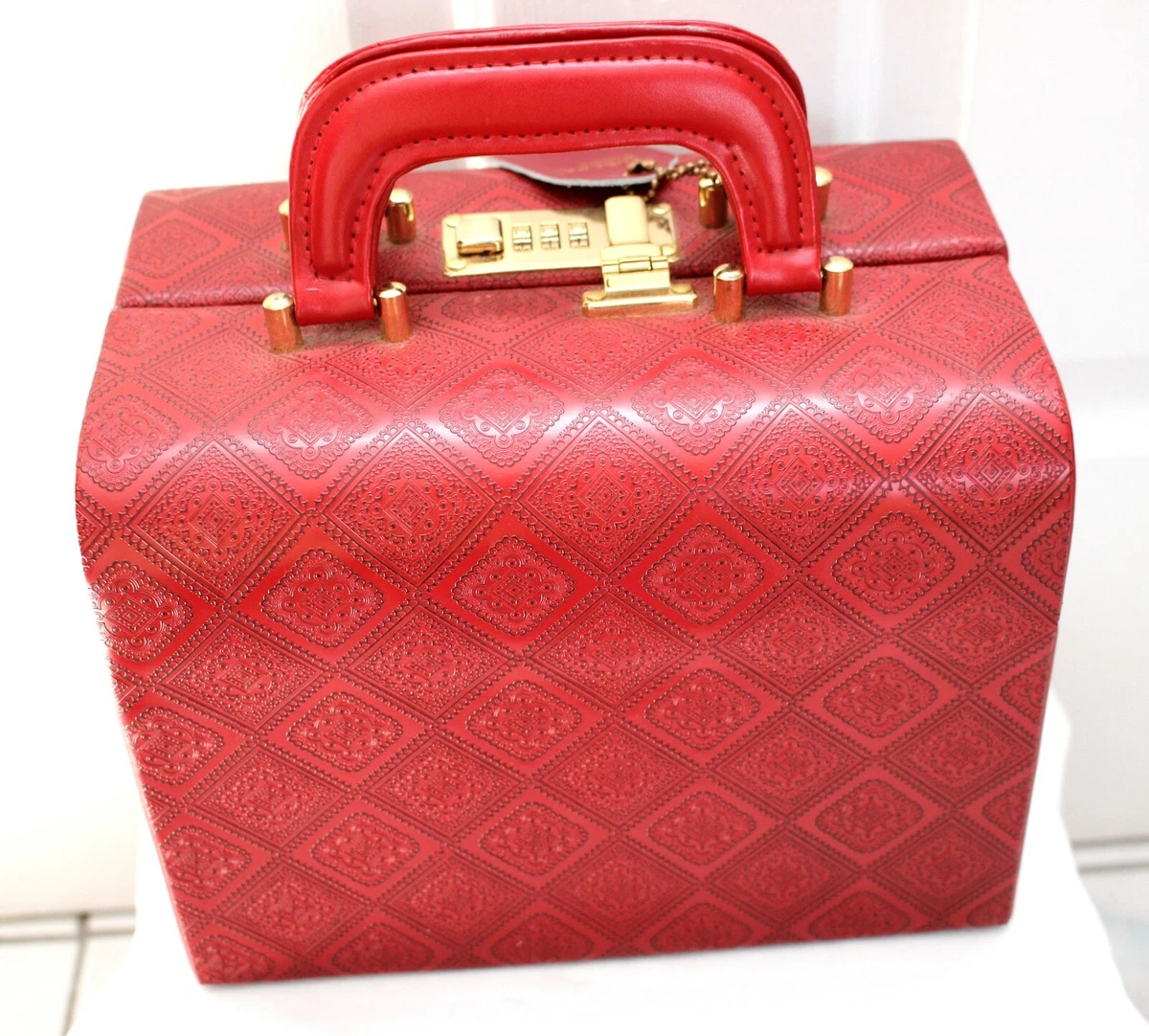 Makeup Box With Combination Lock | Saubhaya Makeup