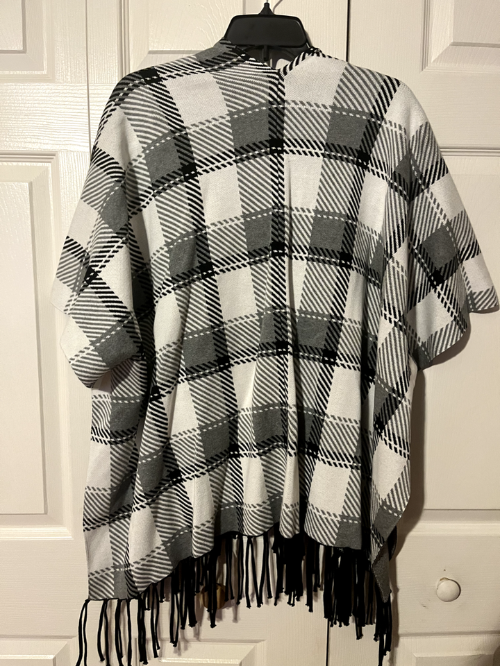 White House Black Market Black & White Plaid Fringed Ruana Size SMALL ...