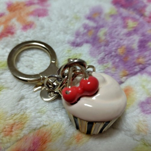 Kate Spade Cupcake Charm Key Ring Magnolia Bakery Used Excellent+ Japan ...