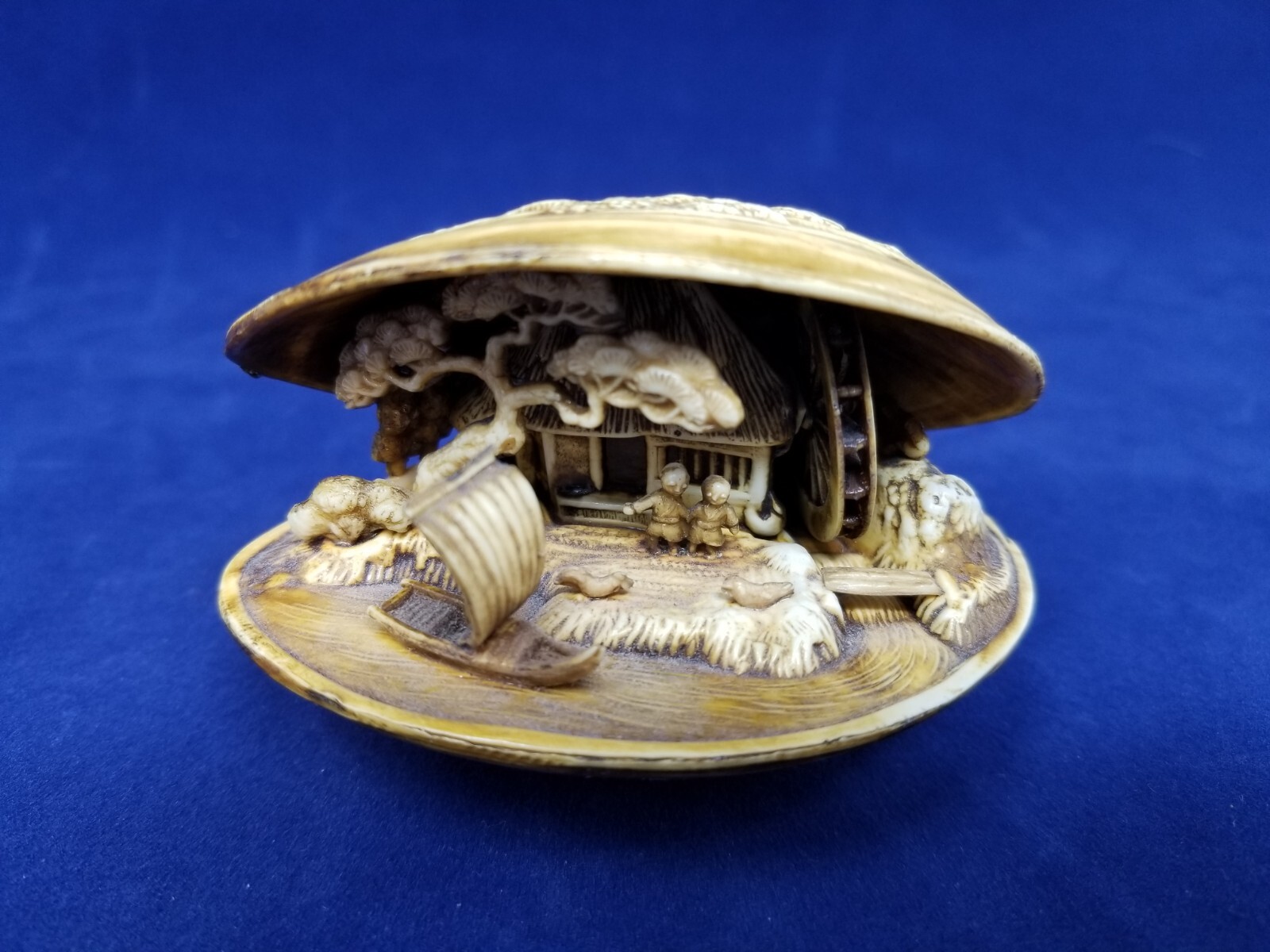 Vintage Japanese Celluloid Carving Clamshell With Scenic Moving ...