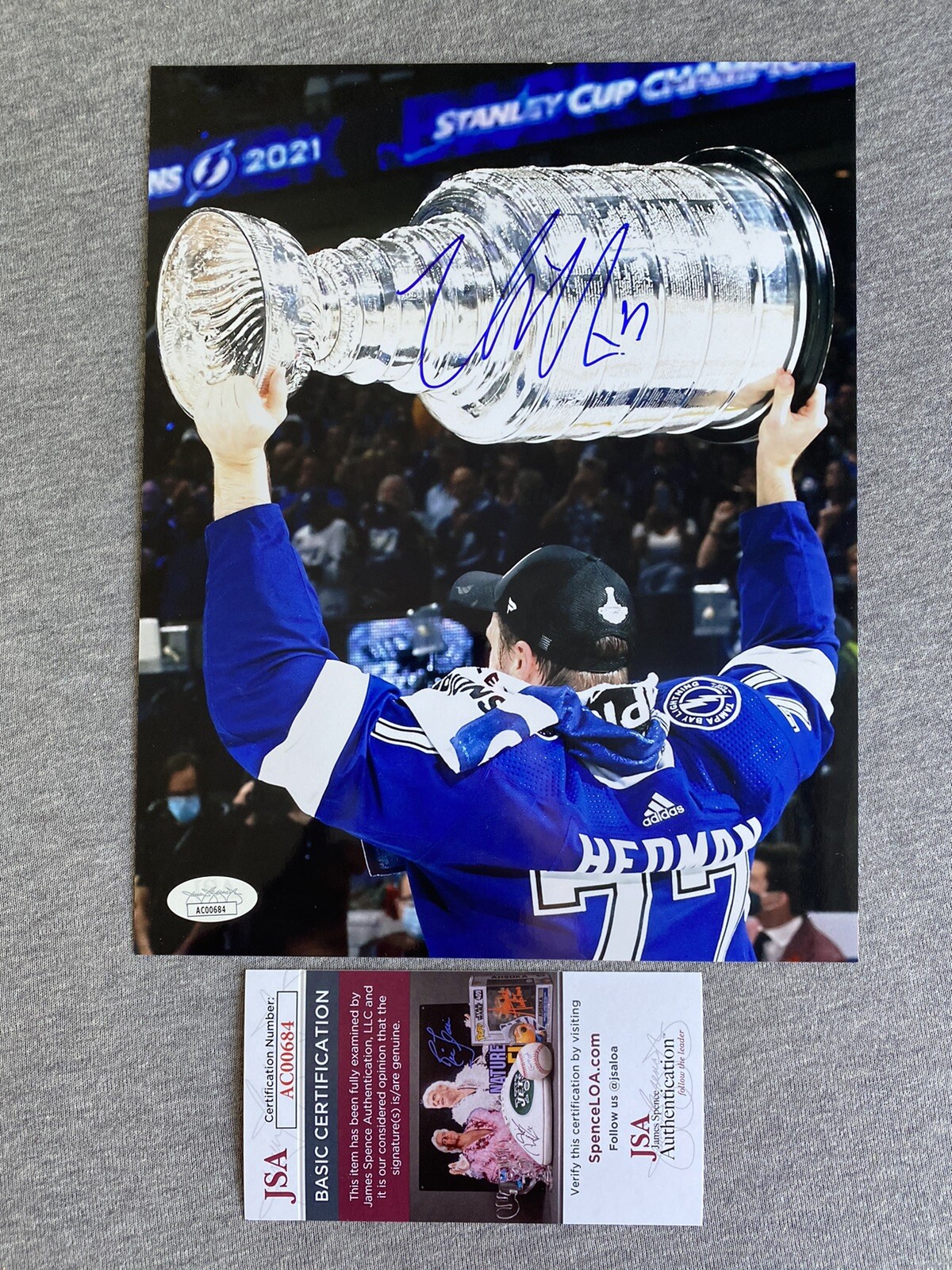 TAMPA BAY LIGHTNING- VICTOR HEDMAN AUTOGRAPH 8x10 STANLEY CUP PHOTO JSA ...