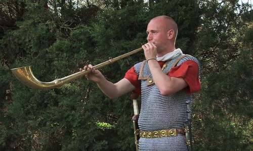 Roman Lituus army legionary horn trumpet trumpeter to signal commands ...