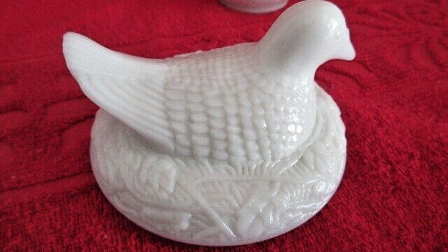 Vintage Avon White Milk Glass Hen Chicken On Nest Candy Trinket Covered ...