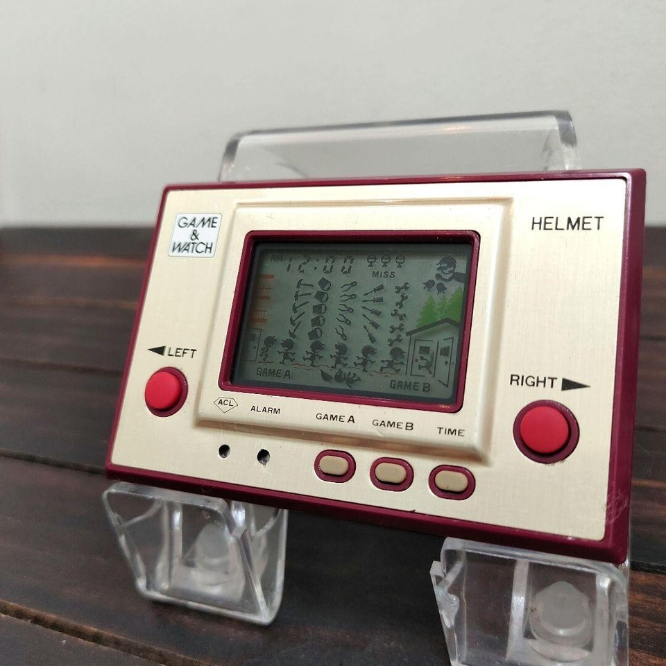 Nintendo Game & Watch Gold Helmet CN-07 1981 Good Condition Used Tested ...