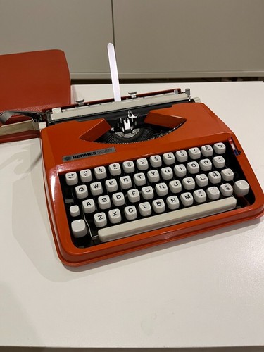 HERMES BABY TYPEWRITER. CURSIVE TYPEFACE. SPANISH LAYOUT. ORANGE | eBay