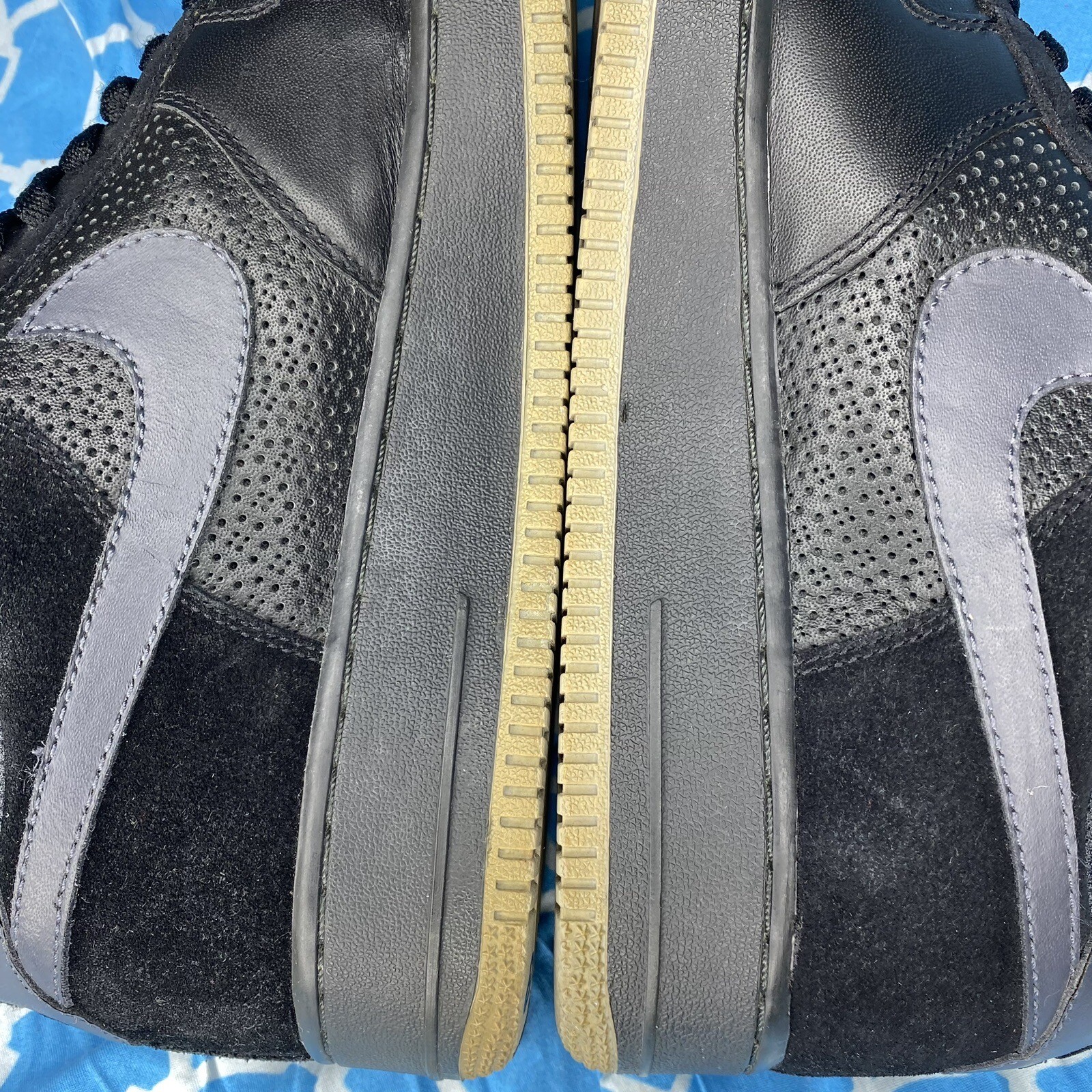 Nike Mens size 10 Air Force 1 ‘07 anthracite stealth … - Gem