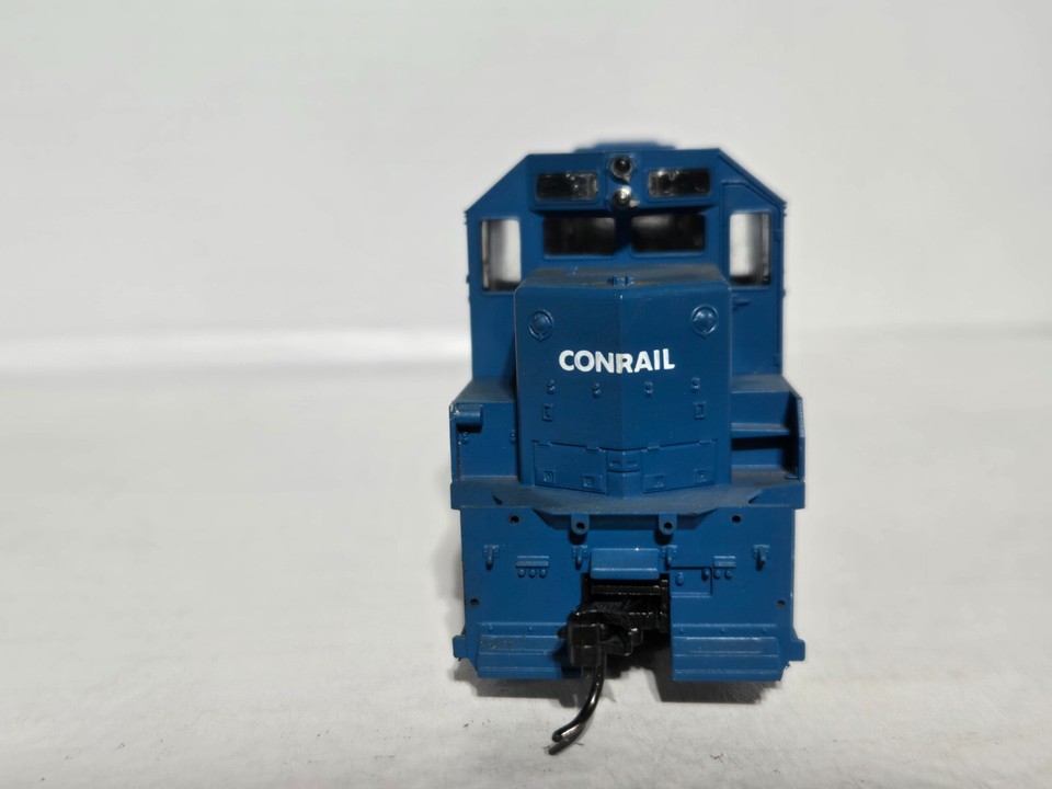 Athearn HO Blue Box Conrail GP 40-2 Locomotive Please Read Description ...