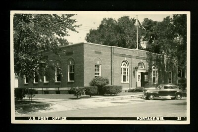 Post Office postcard Wisconsin WI Portage flag gardens lanterns car ...