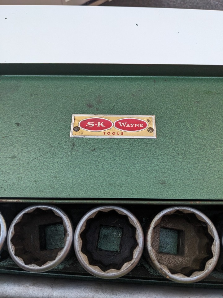 Vintage SK Wayne 3/4 Drive 12 Point SAE Socket Set & Ratchet In Metal ...