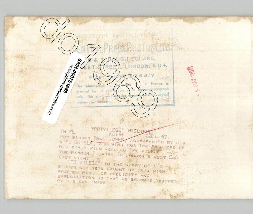 Singer PAUL JONES & Wife SHIELA @ Premiere of PRIVILEGE. 1967 Press ...