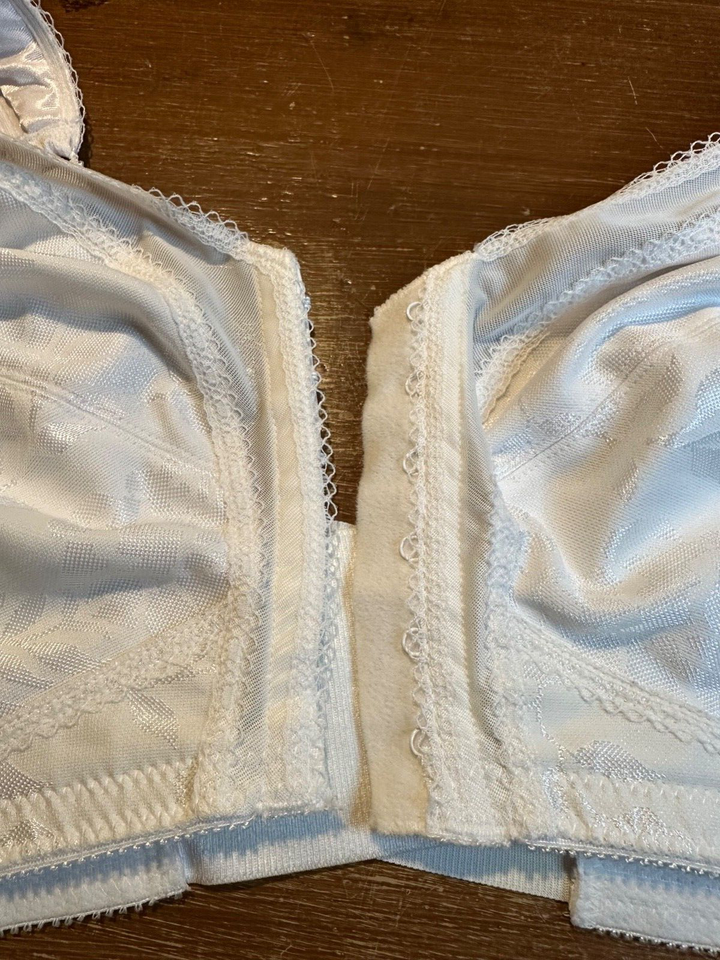 Playtex 18 Hour Bra 42 Front Closeure 4695 White Full Coverage Elastic ...