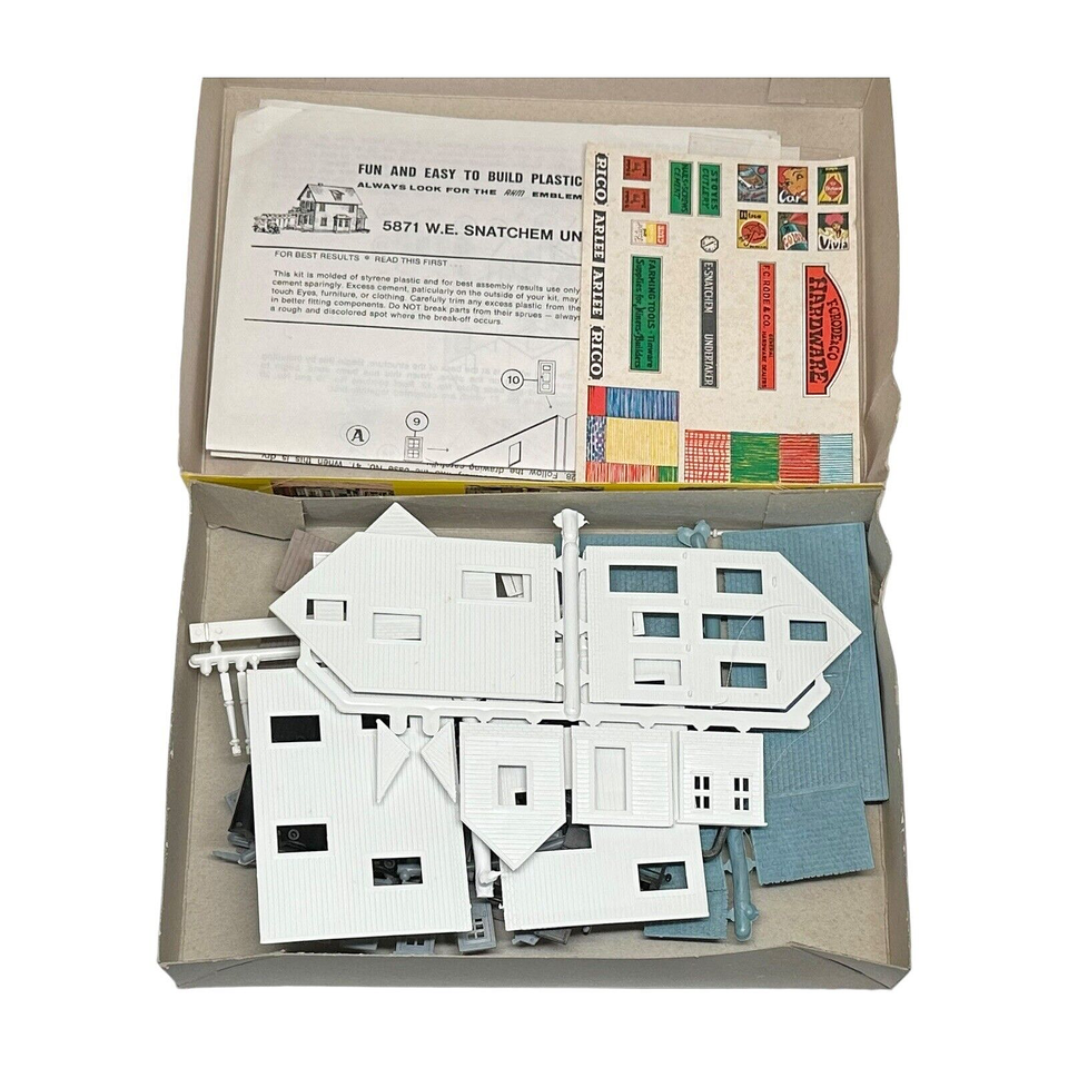 AHM HO SCALE W. E. SNATCHEM UNDERTAKER #5871 BUILDING KIT | eBay