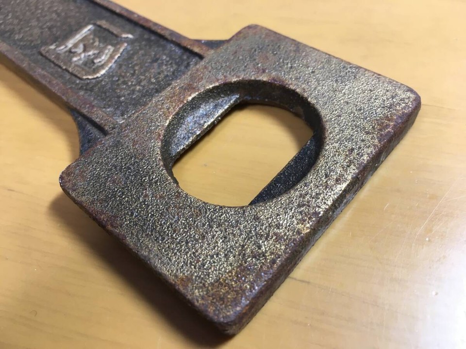 Apribottiglie Nomura Securities 50th Anniversary Govt Bond macchie di ...