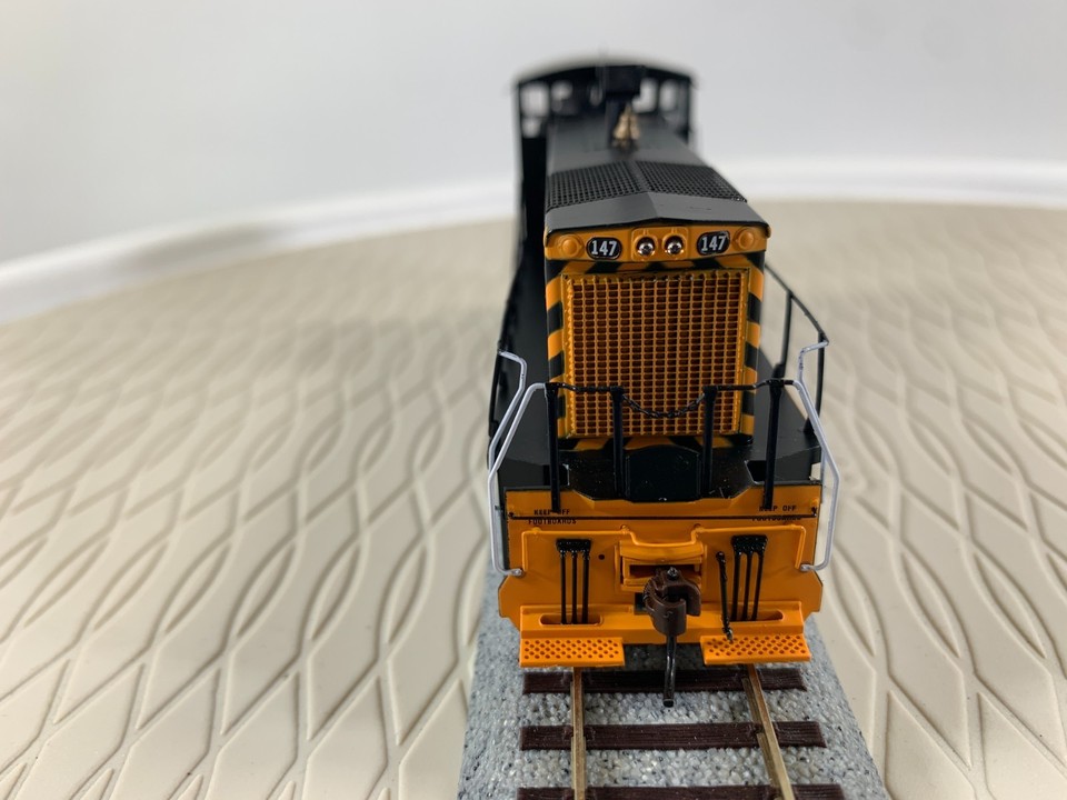 Athearn 95811 Rio Grande SW1000 Switcher #147 HO scale | eBay