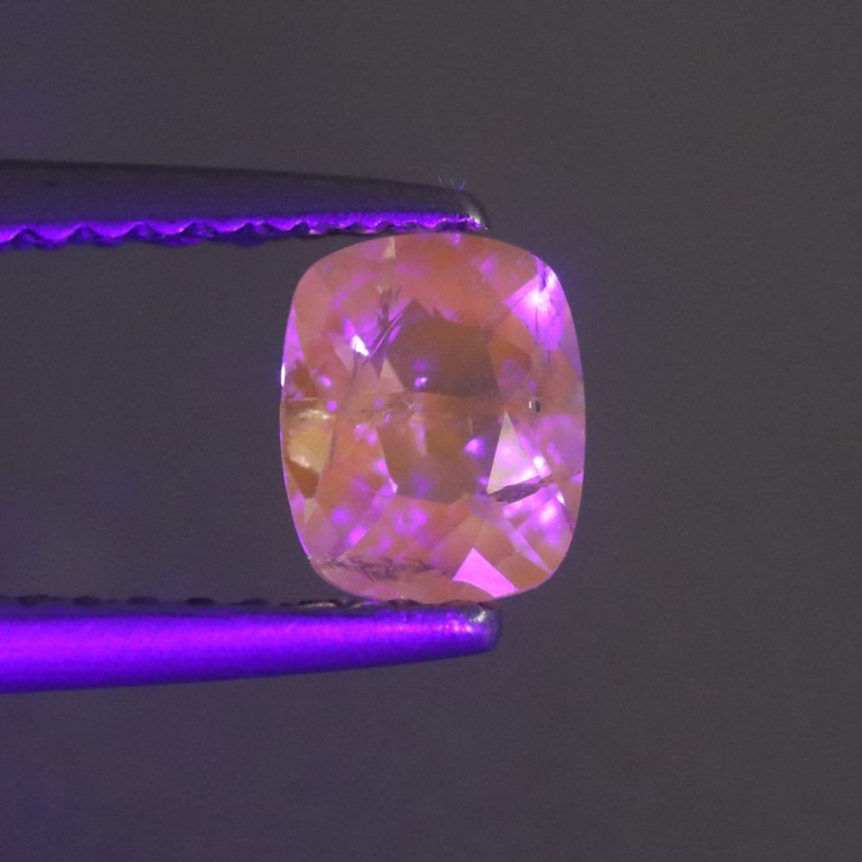 0.45 Cts_Antique Gem_100% Natural Unheated UV Fluorescent Color Change ...