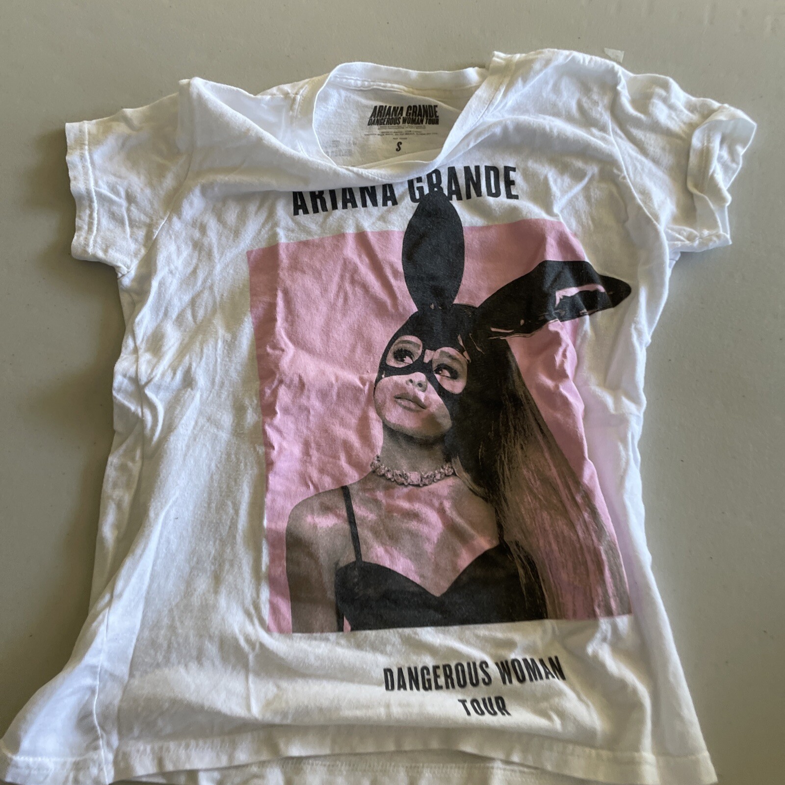 Ariana Granda tour t-shirt - Gem