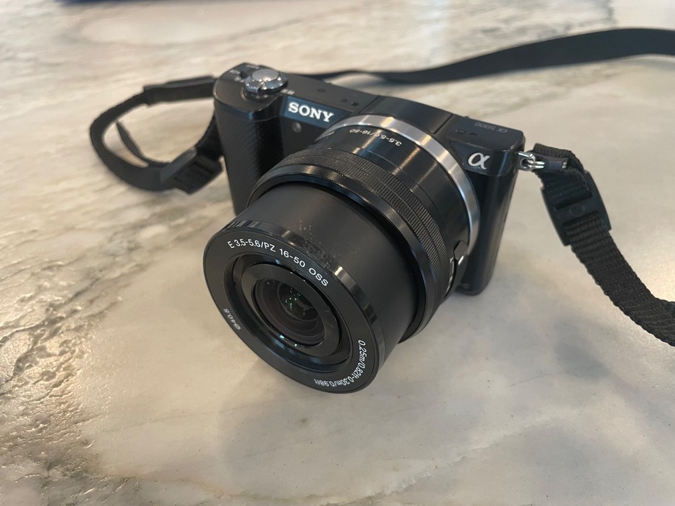 Sony Alpha a5000 Mirrorless Interchangable Lens Camera Body with PZ 16 ...