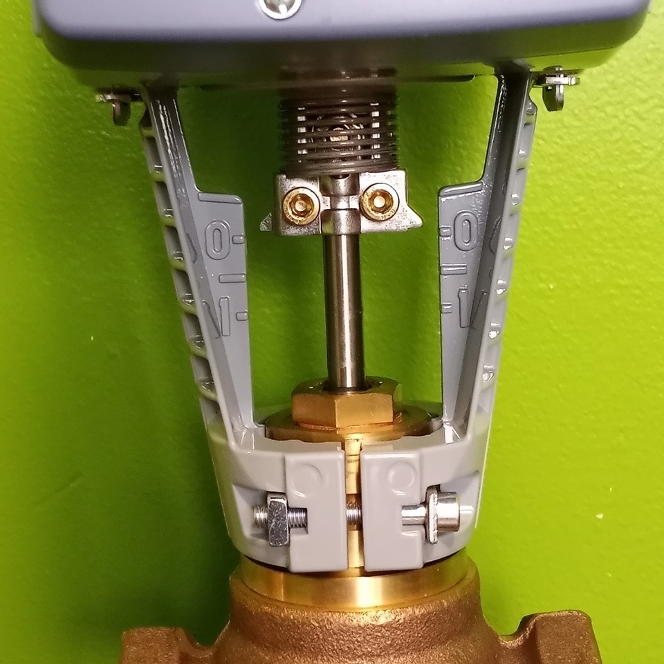 Siemens Flowrite 599 Series Valve/Actuator Assembly SKD62U With 599 ...