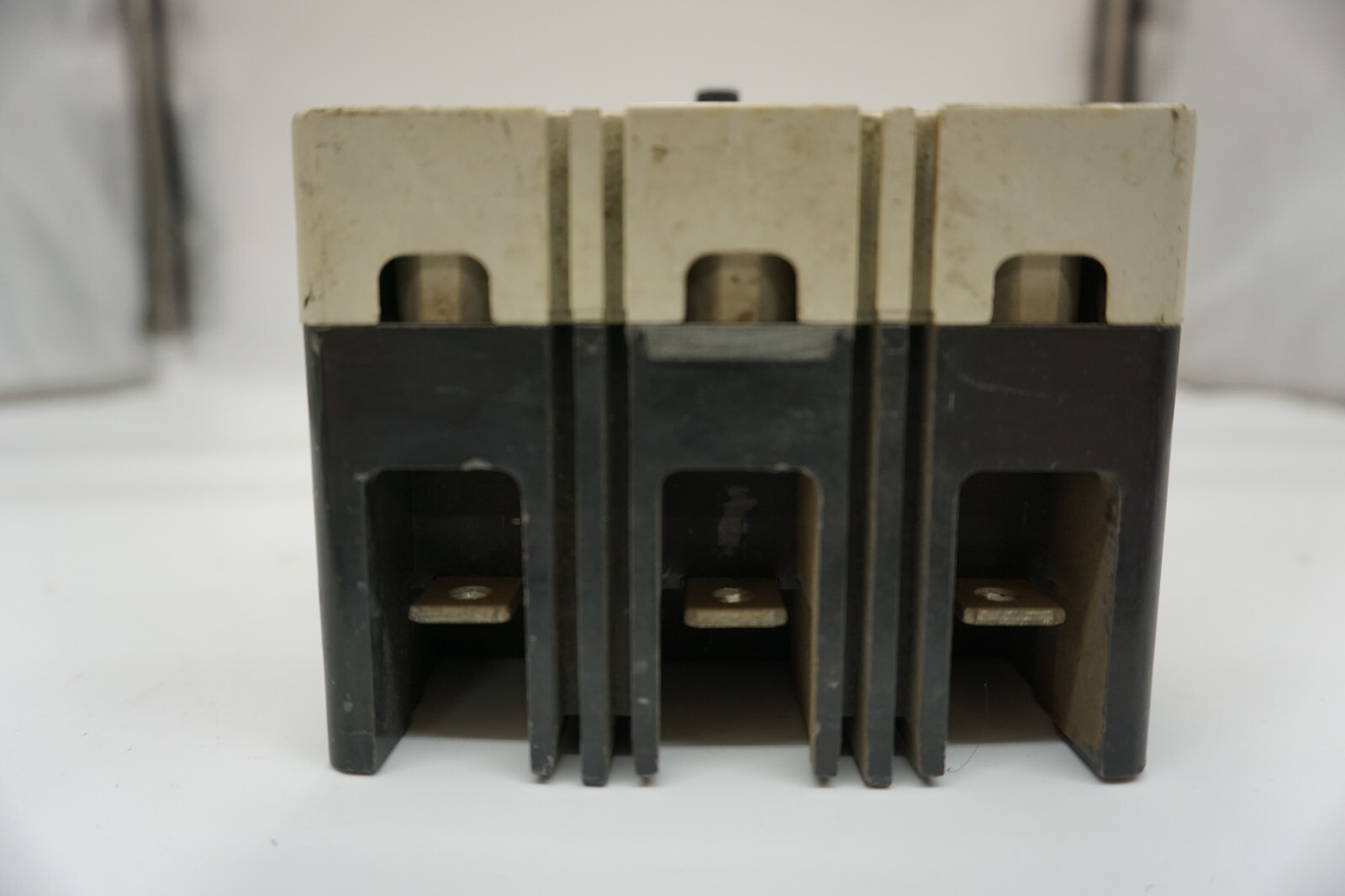 1- Westinghouse HFD3030L Circuit Breaker 3 Pole 30 Amp 600V 65K~ USED ...