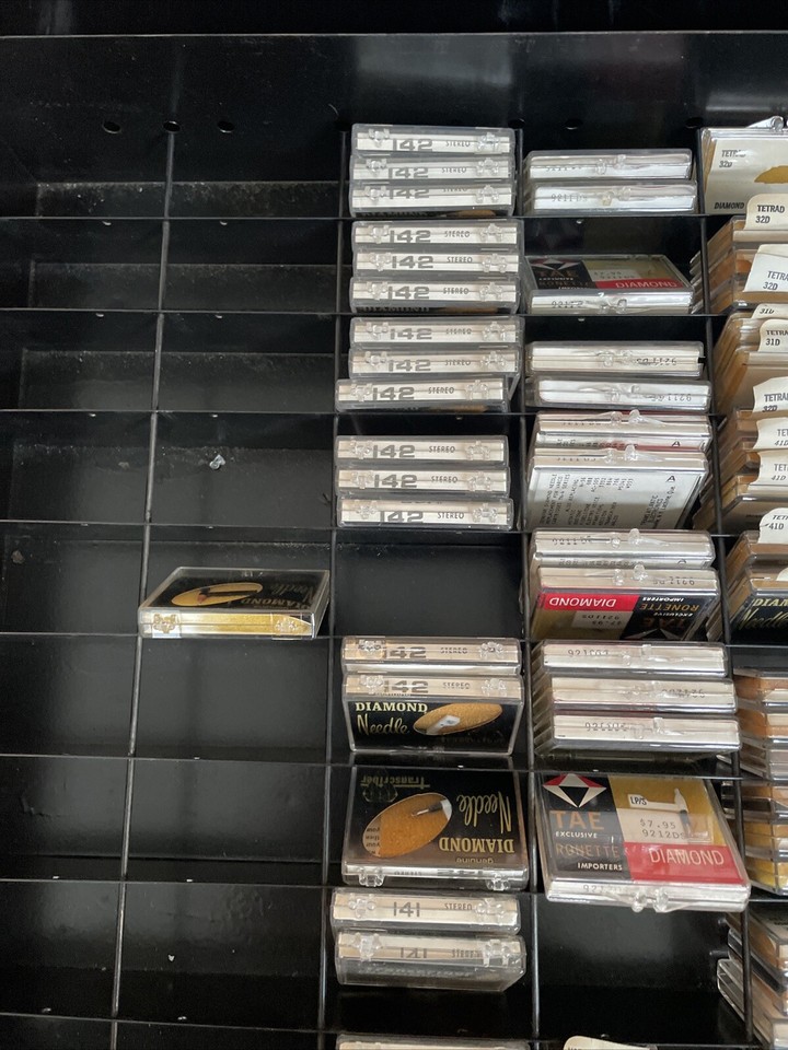 PHONOGRAPH STYLUS LOT OF 130 (+) Vintage New Diamond Stylus/Needles W ...