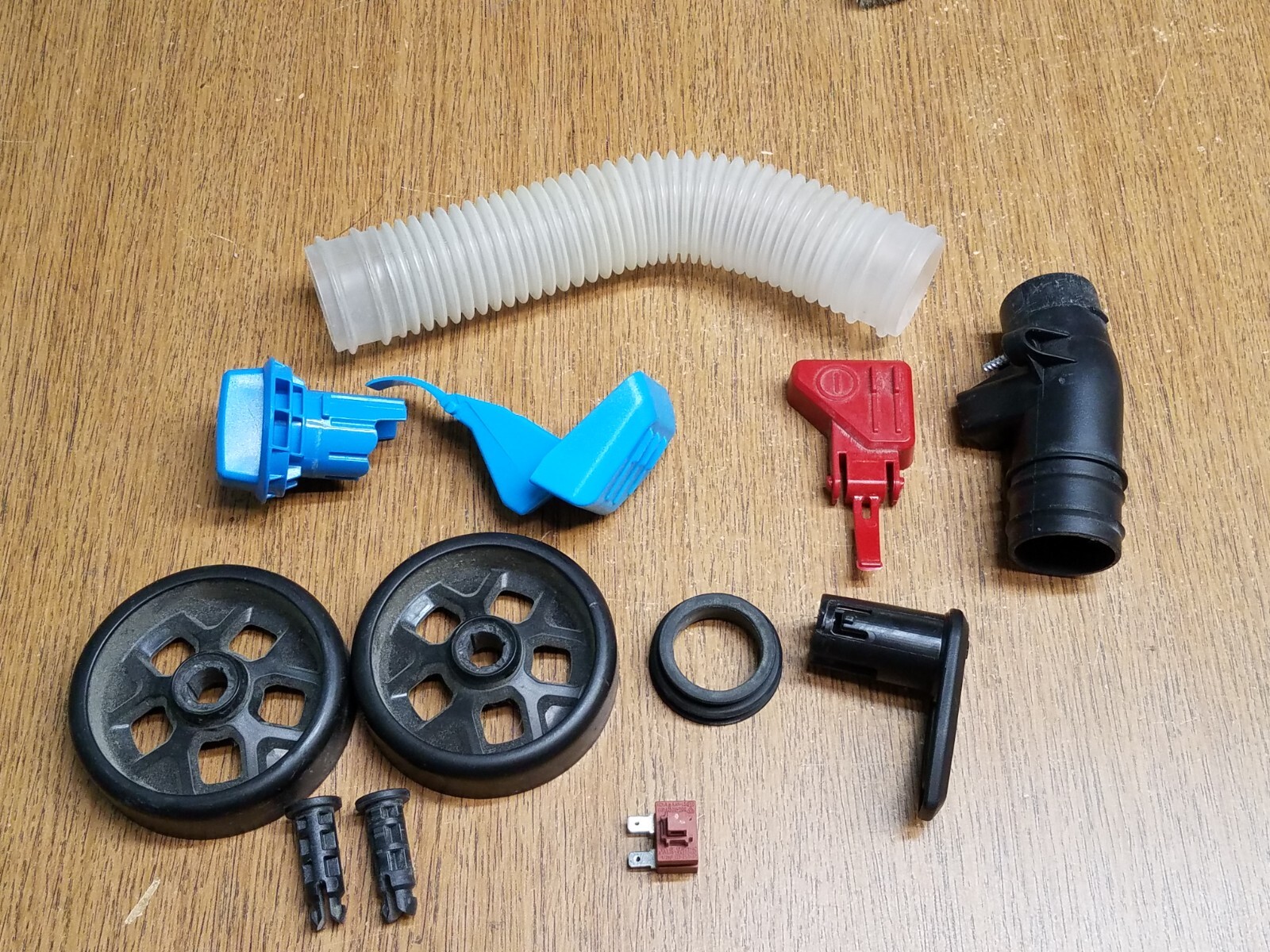 Genuine OEM Bissell 1700 Power Clean Vacuum Repair Parts - Lot of 12 ...