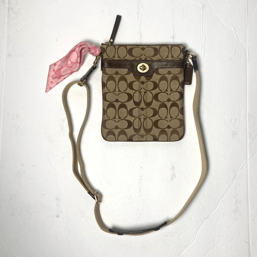 Coach Hampton Signature Swingpack Crossbody - Gem
