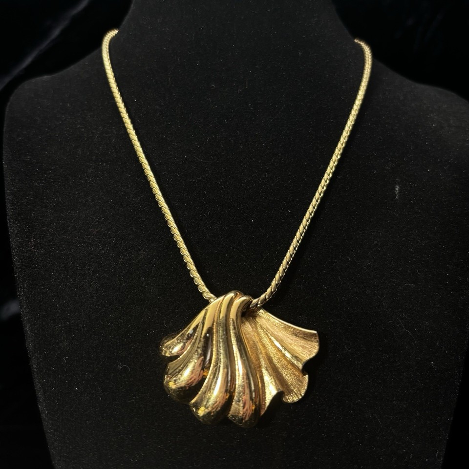 MONET Leaf Skirt Necklace Gold Tone Vintage With Logo Tag | eBay
