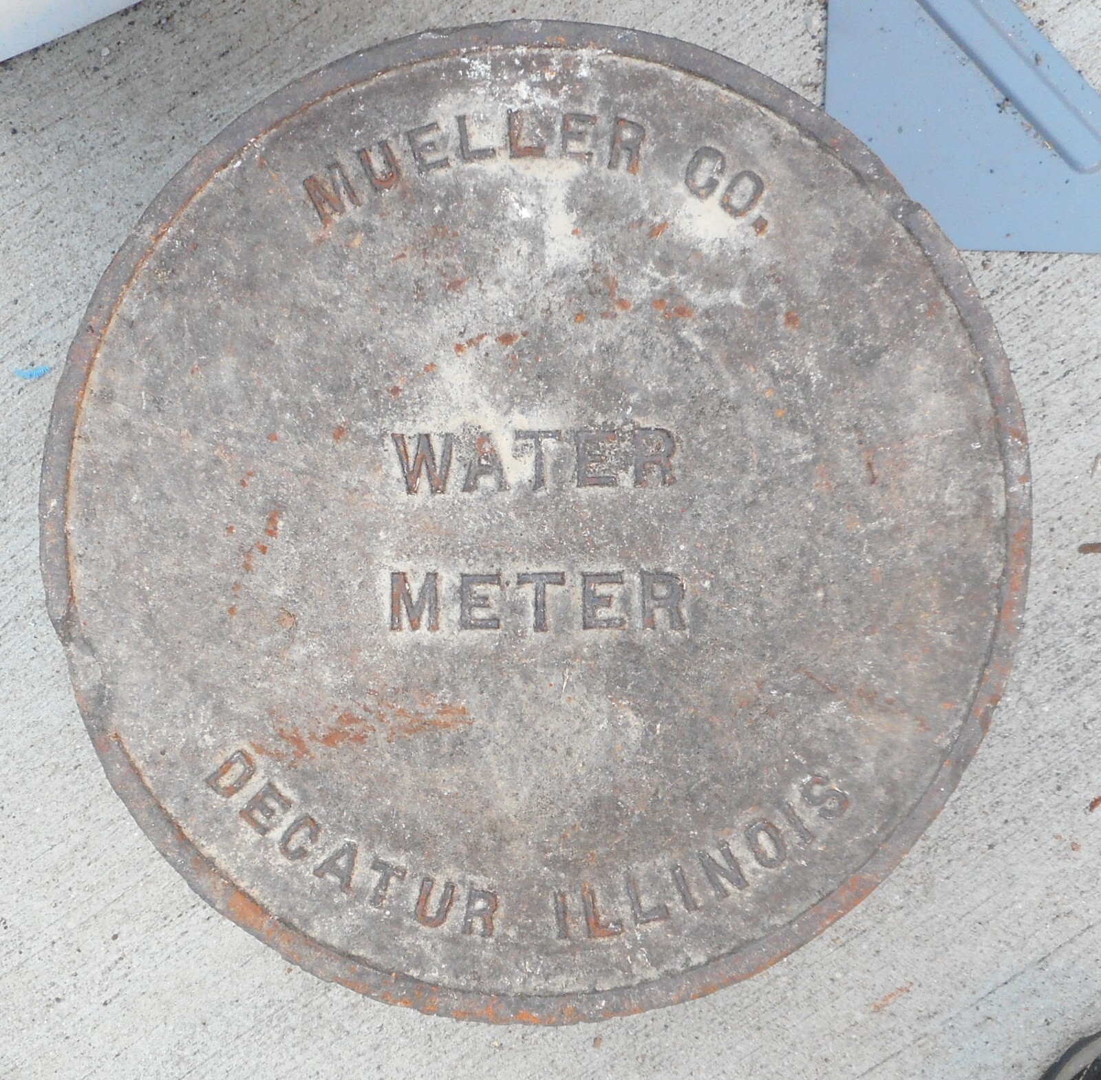 VINTAGE MUELLER CO MUNICIPAL WATER VALVE ACCESS COVER 12x3 THICK MEDIUM ...