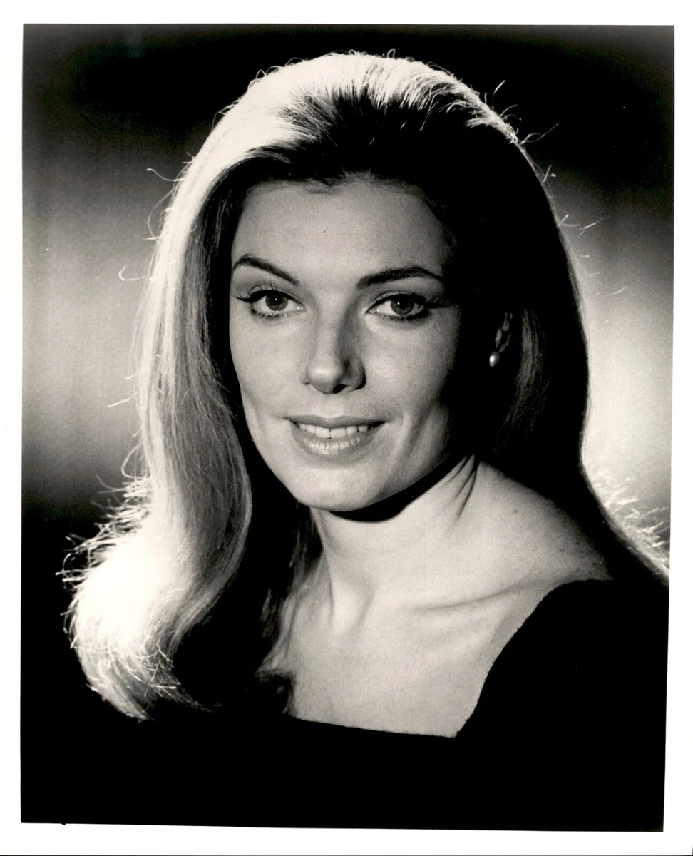 Susan Sullivan Red Hair