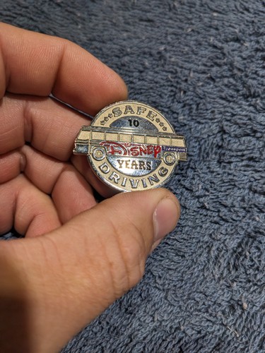 RARE HTF - Walt Disney WDW Cast Member Service Award - 10 Years Safe ...