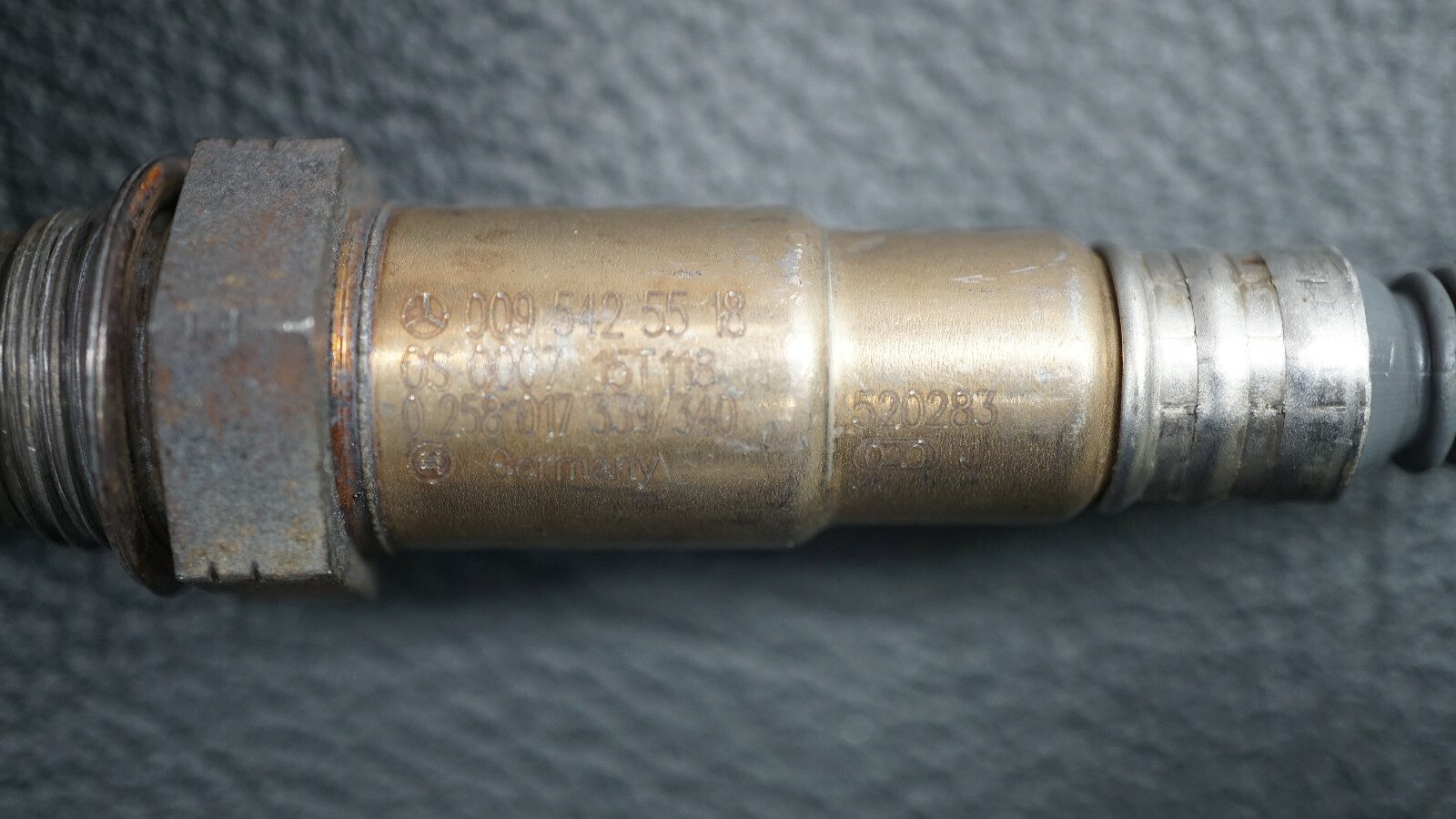 GENUINE OEM MERCEDES BENZ OXYGEN LAMBDA SENSOR 0095425518 / 0258017339 ...