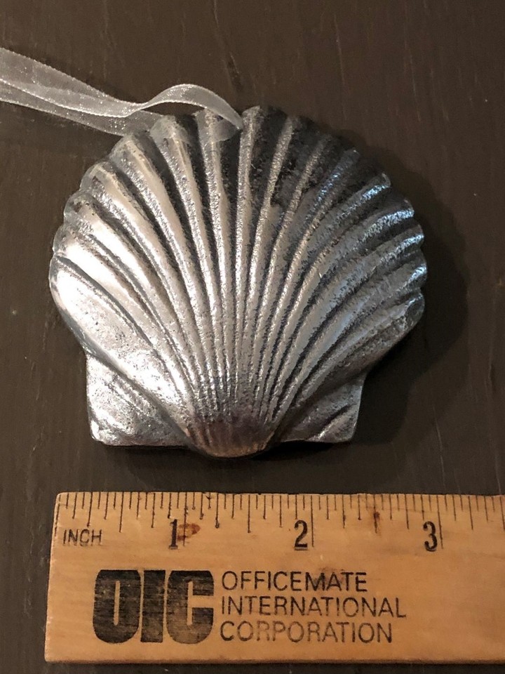 4 Metal Clam Shells Christmas Ornaments, 3" x 3", Made of Metal, Cord 4 ...