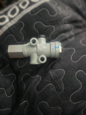 Bendix Synchro Air Brake Control Valve 278825N 28-42PSI | eBay