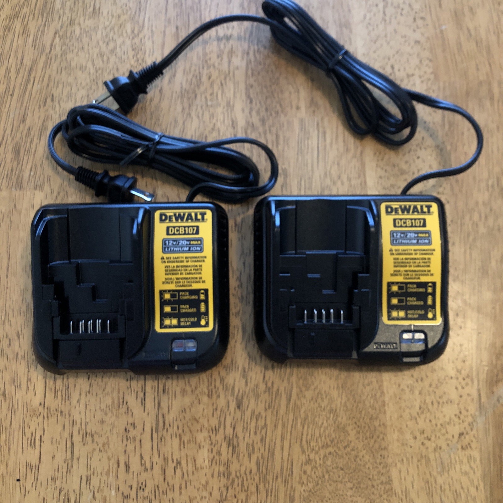 Two DeWALT DCB107 12v/20v Max Lithium Ion Battery Chargers New Without ...