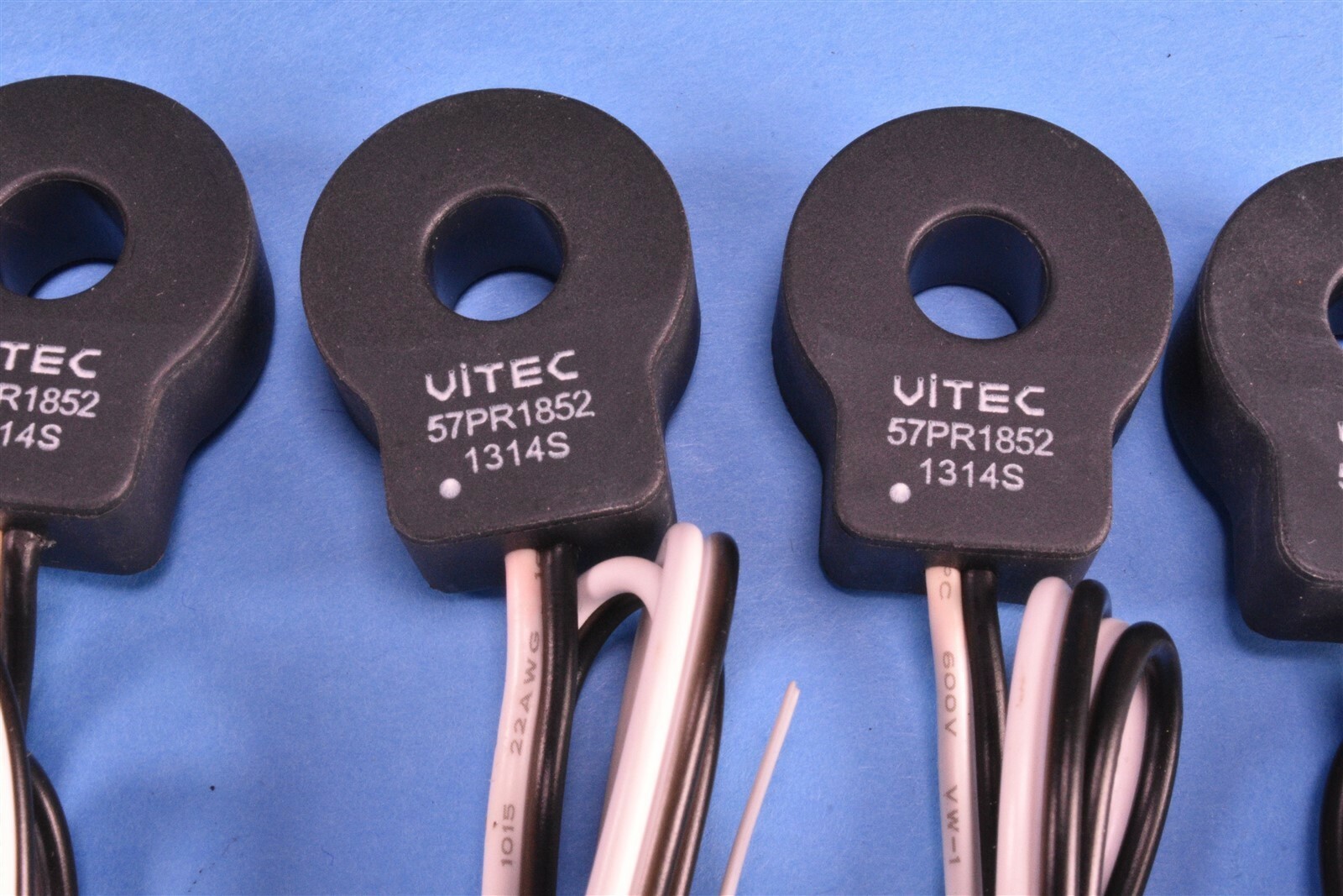 4 Vitec Toroidal Current Inductors w/ Attached Leads 27.8uH DCR=32.8 ...
