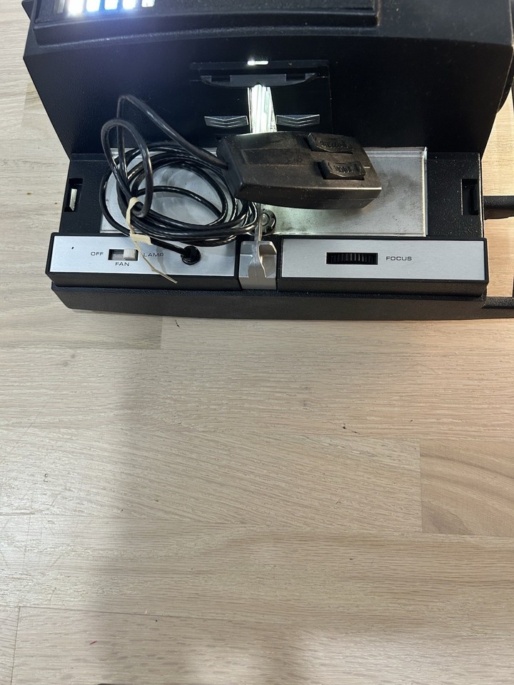 Vintage AIREQUIPT 135 Black Automatic Slide Projector | eBay