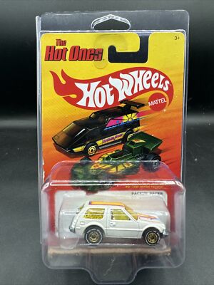 Chase 2011 hot wheels WHITE PACKIN PACER Hot Ones Free shipping CHECK ...