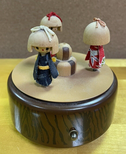 Japan Music Box Spinning Geisha Works by Mitsukoshi LTD TOYO 3 Spinning ...