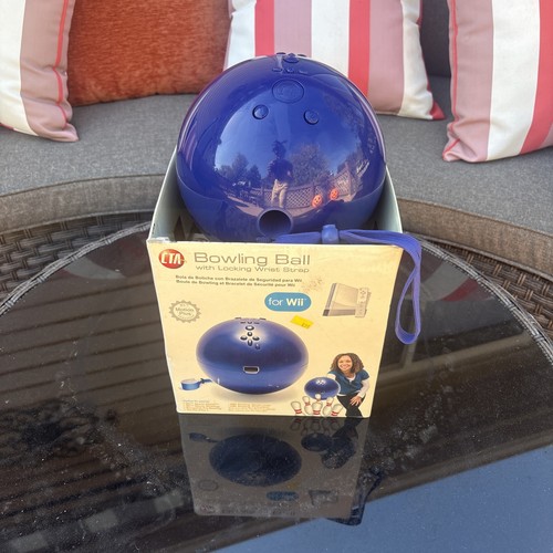 Cta WII-BOWL Bowling Ball For Wii With Locking Wrist Strap (Pre Owned ...