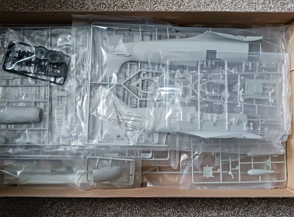 Trumpeter 1:24 Scale Supermarine Spitfire MK.VB Model Kit. | eBay UK