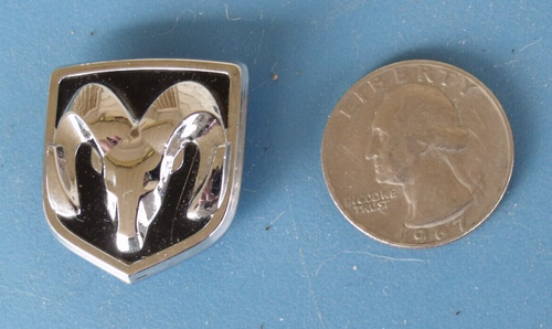 DODGE SMALL RAM HEAD EMBLEM 3D CHROME/BK OEM STEERING WHEEL BADGE ...