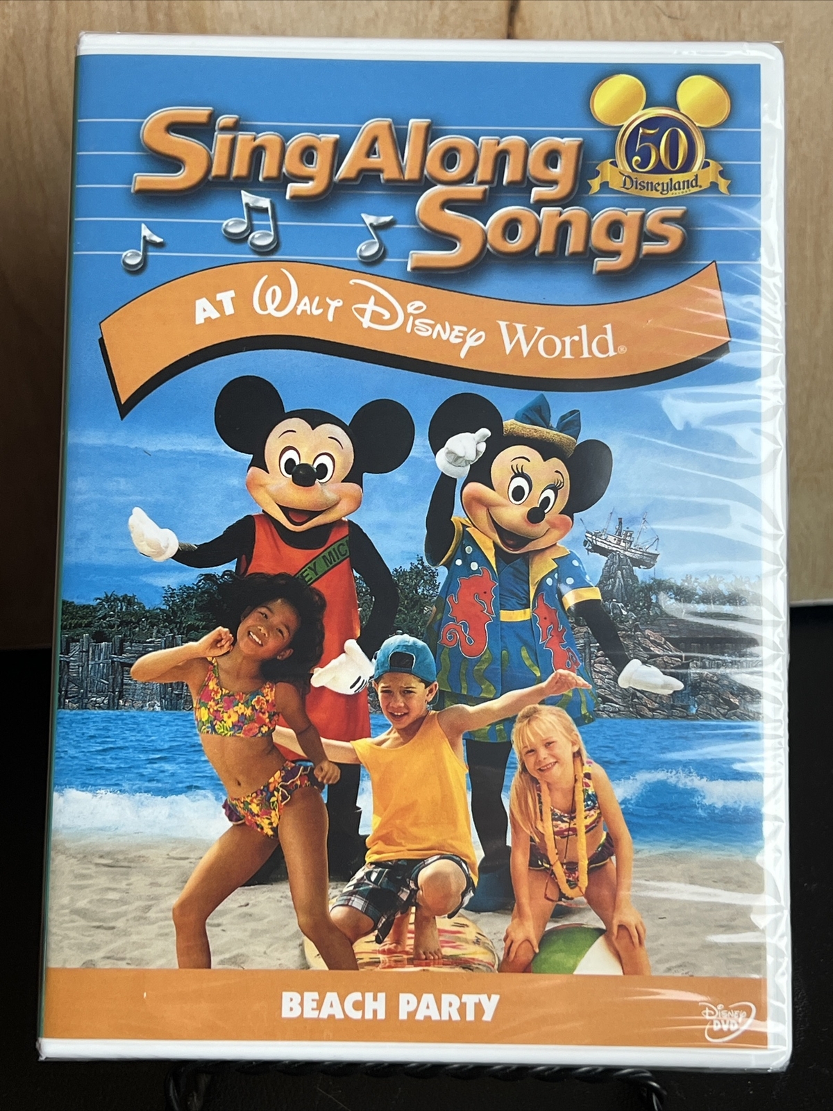 SING-ALONG SONGS: BEACH PARTY AT WALT DISNEY | Grelly USA