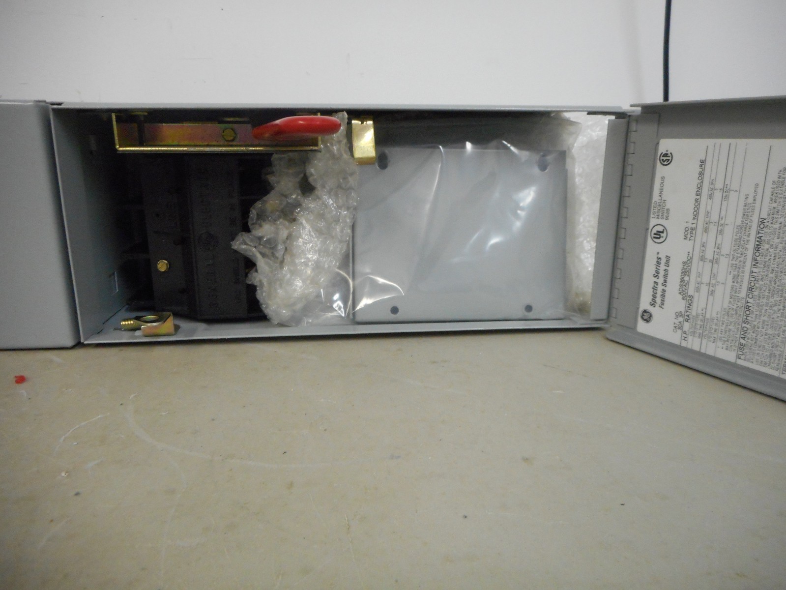 GE SPECTRA SERIES ADS36030HS 30 AMP 600 VOLT FUSIBLE SWITCH UNIT | eBay