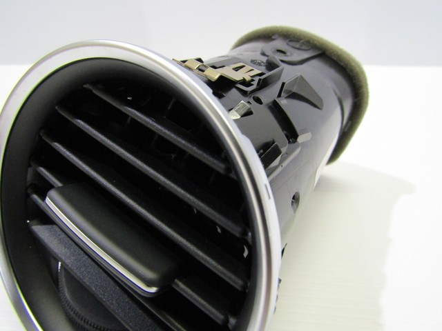 2012 MERCEDES W204 Facelift Dashboard Right Air Vent A2048306654 for ...