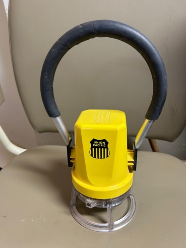 VINTAGE UNION PACIFIC STARLITE 282 HANDHELD LANTERN - PRE OWNED | eBay