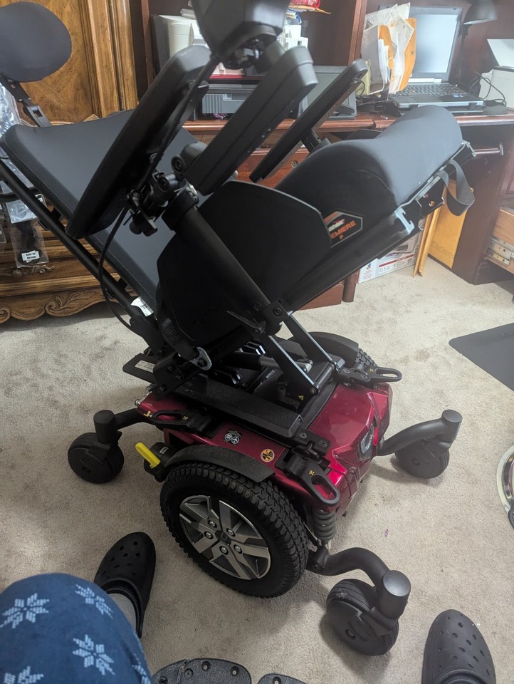QUANTUM J4 Power Wheel Chair with tilt and recline !! (PICK UP ONLY) | eBay