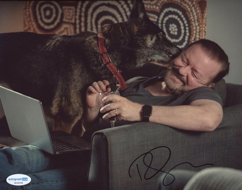 RICKY GERVAIS SIGNED AFTER LIFE 8X10 PHOTO 5 ACOA | eBay
