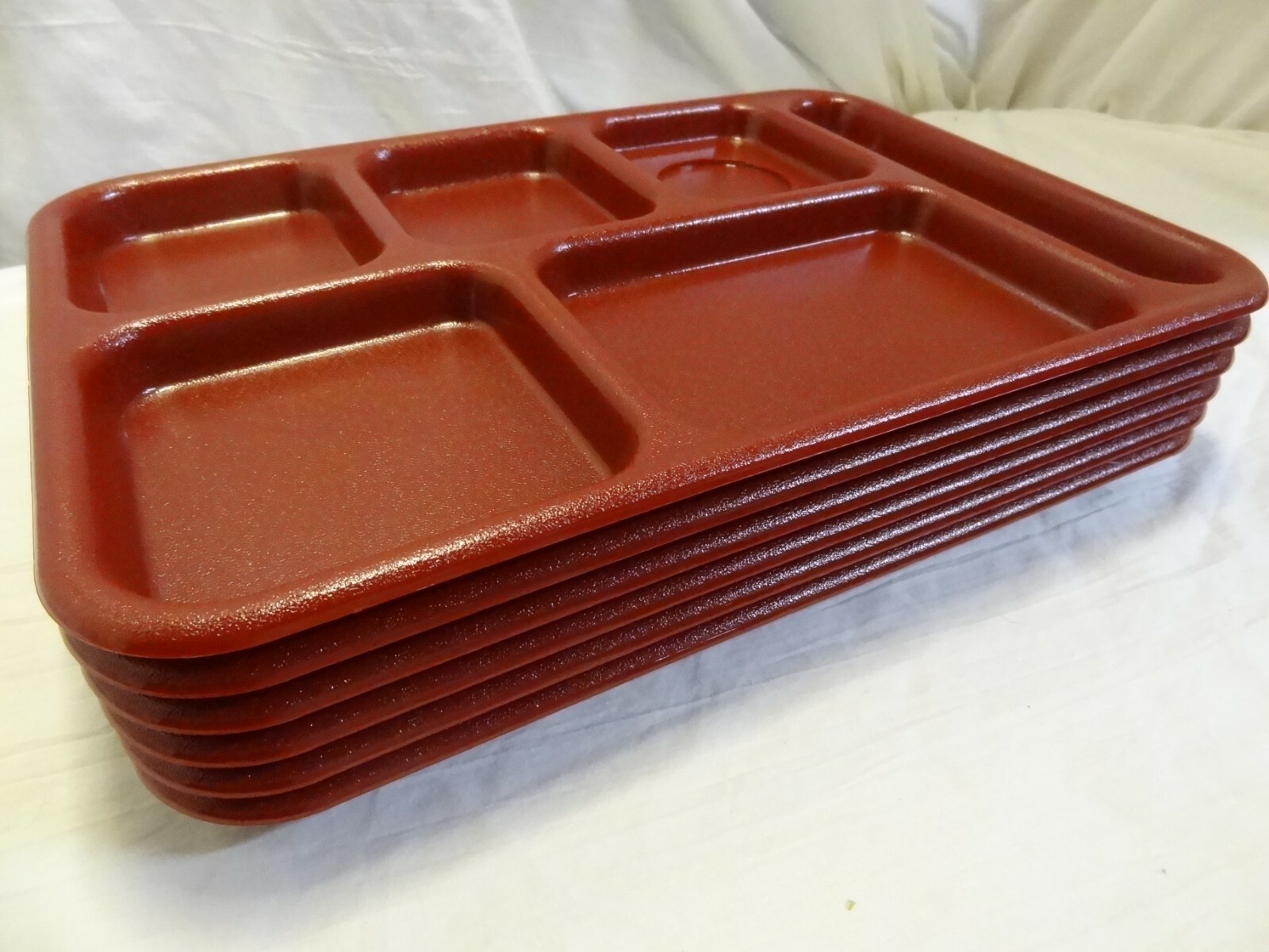 (6 trays) Camp Cafeteria Food Trays Red Divided 6-Compartment Cambro ...