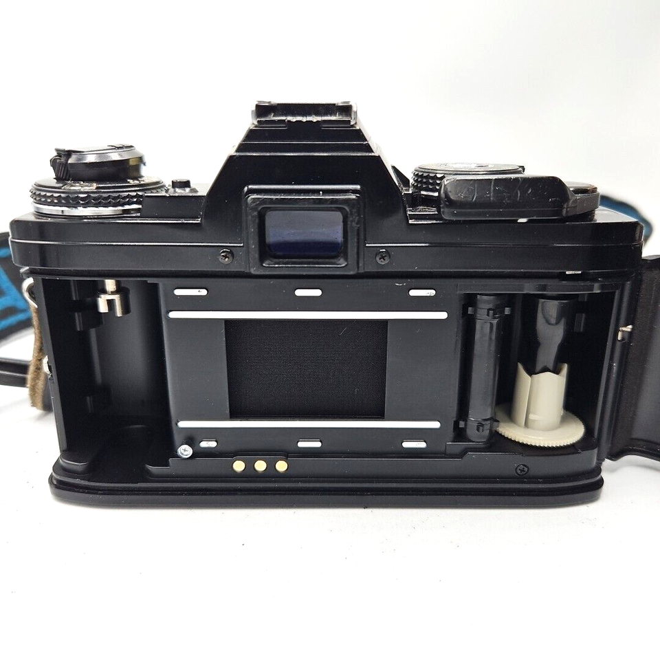 Minolta X-700 35mm Film SLR Camera Kit with 50mm Lens, Tested and ...